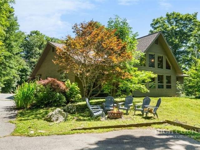 126 Rock Ledge Ln, Sugar Mountain, NC 28604