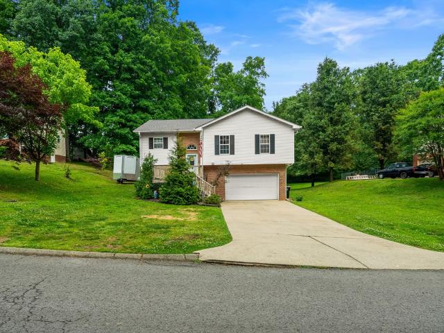 126 Rose St