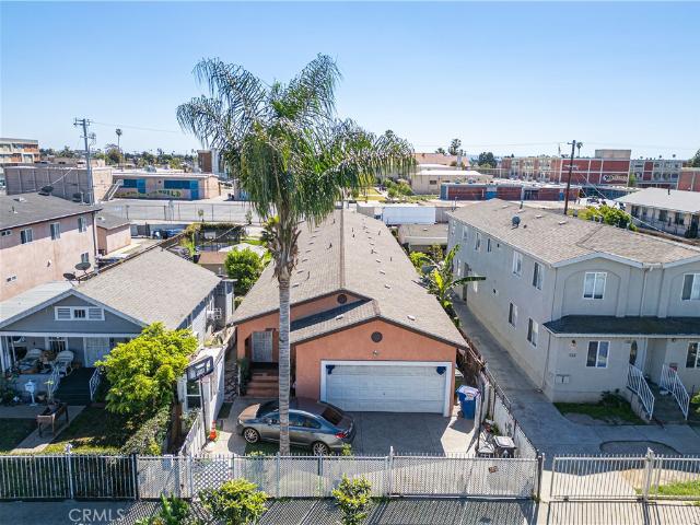 126 W 66th St, Los Angeles, CA 90003 | MLS #SR26058 | Compass