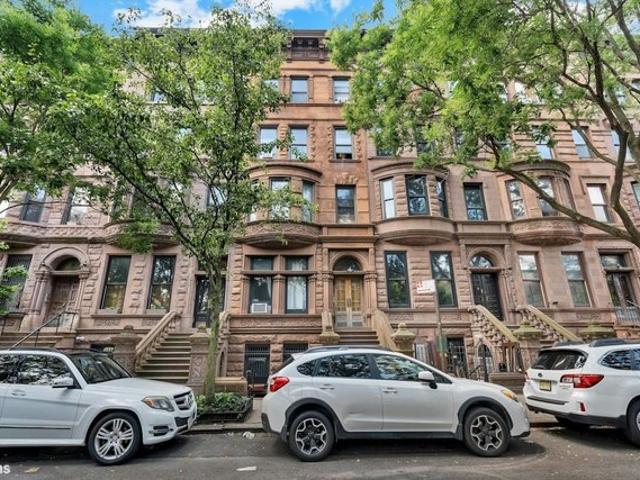 126 W 121st St, Manhattan, NY 10027