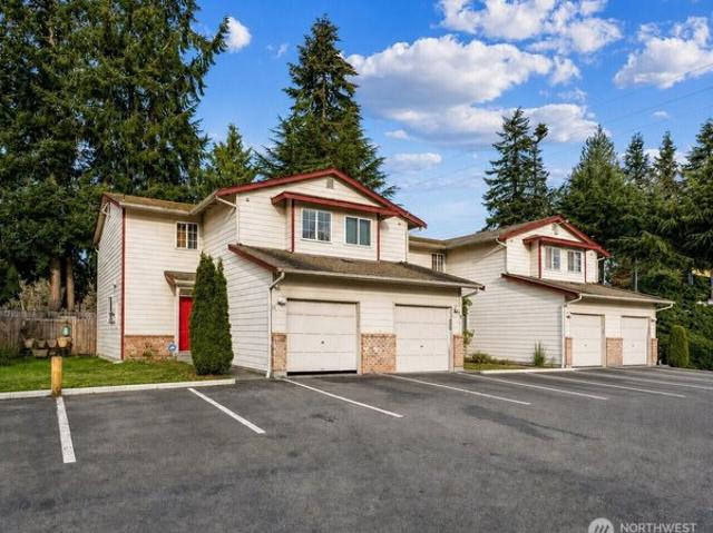 126 W Casino Rd Apt 13, Everett, WA 98204