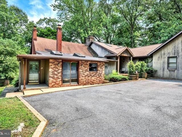 126 W Neversink Rd, Reading, PA 19606