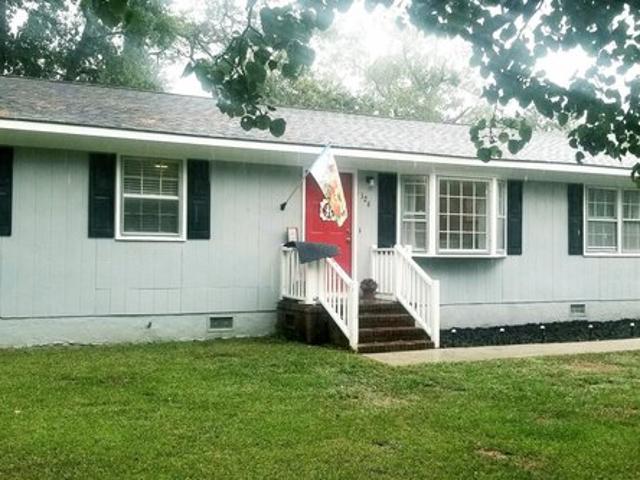 126 Woodland Dr, Havelock, NC 28532