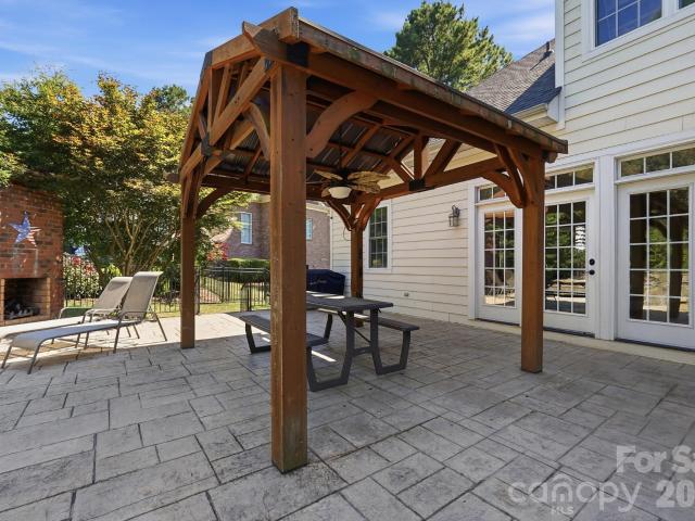 126 Whispering Cove Court