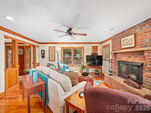 126 Wild Flower Cove Dr, Swannanoa, NC 28778 | MLS #4345