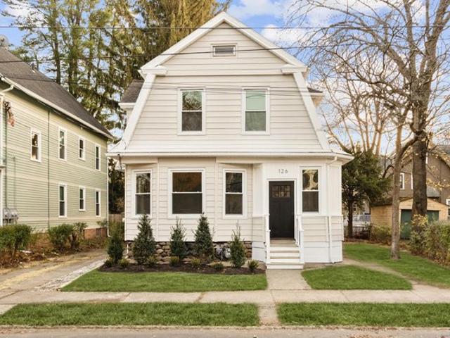 126 Willard St, New Haven, CT 06515