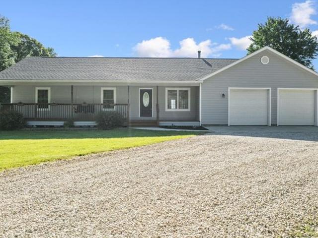 126 Texas Dr, Jackson Township, OH 45171