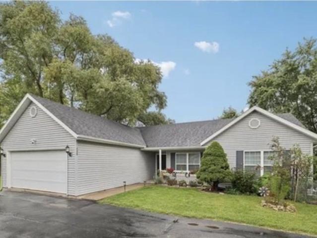 126 Thomson Ln, Oregon, WI 53575