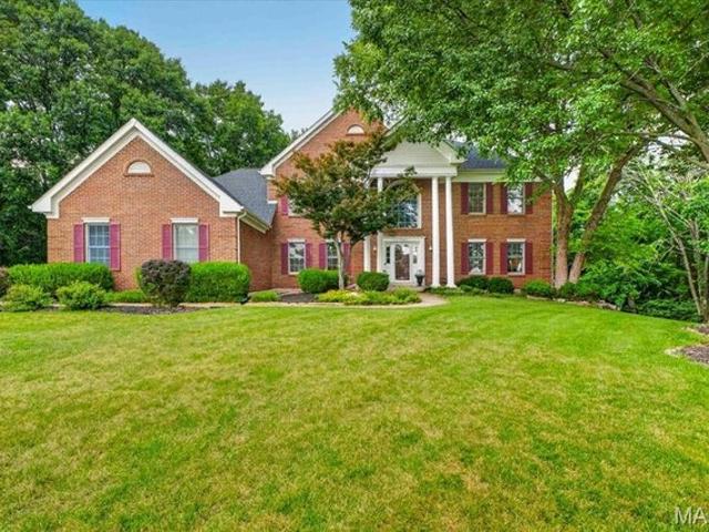 12743 Wynfield Pines Ct, Des Peres, MO 63131
