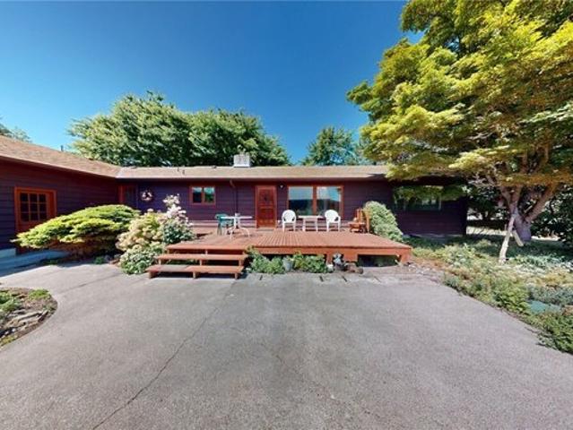 12741 Ring Ln, La Conner, WA 98257