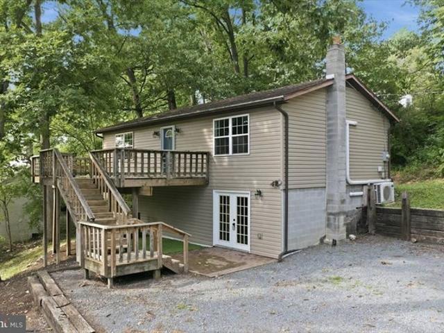 12741 Skiway Ave, Waynesboro, PA 17268