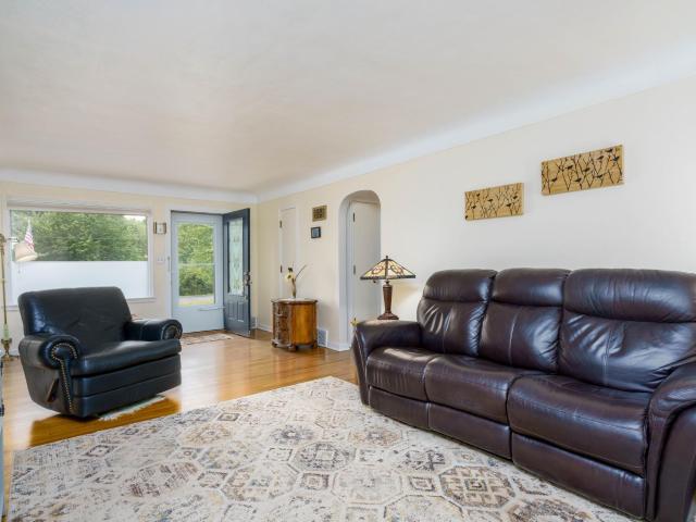 1274 Amble Road