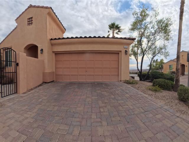 1274 Calcione Drive