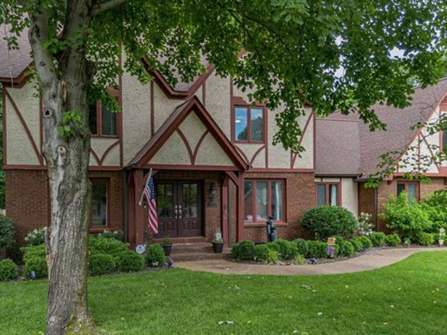 1274 Hedge Ln, Paducah, KY 42001