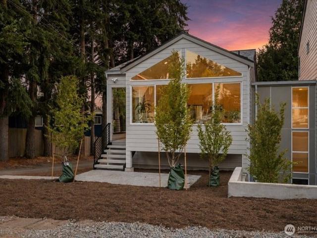1274 th Ave NE, Seattle, WA 98125