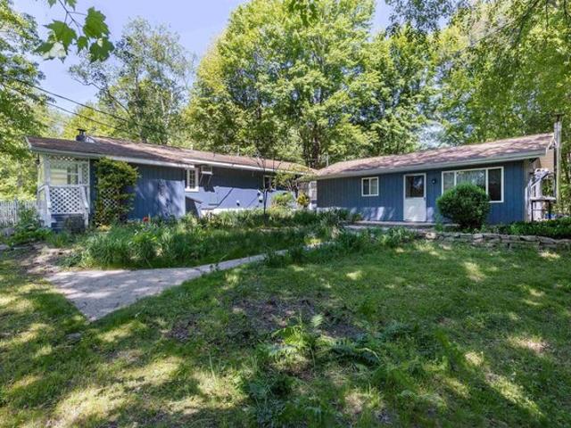 1274 W Gordonville Rd, Midland, MI 48640