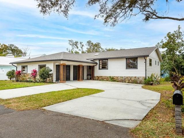 12756 Poinsettia Ave, Seminole, FL 33776