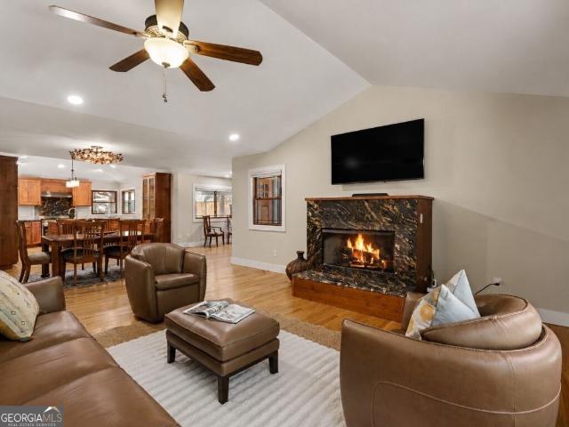 1275 Blueberry Trail