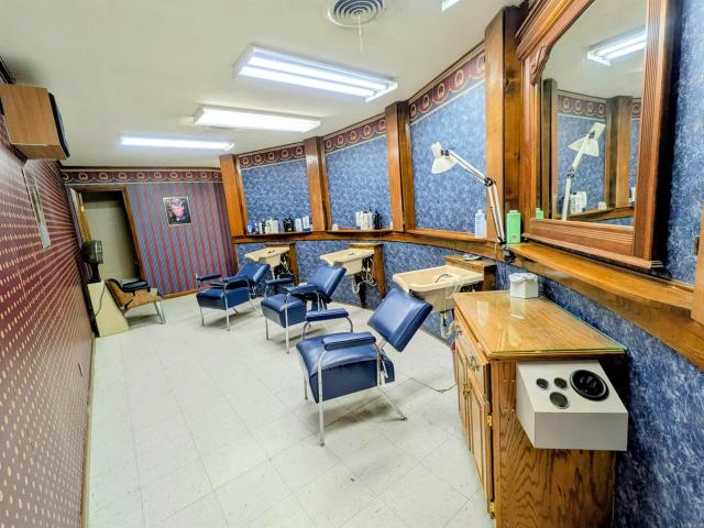 1275 Cash Road
