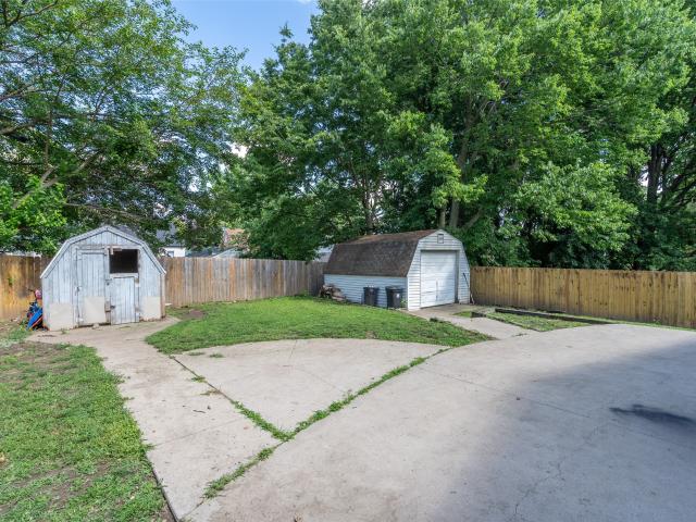 1275 E 36th Court