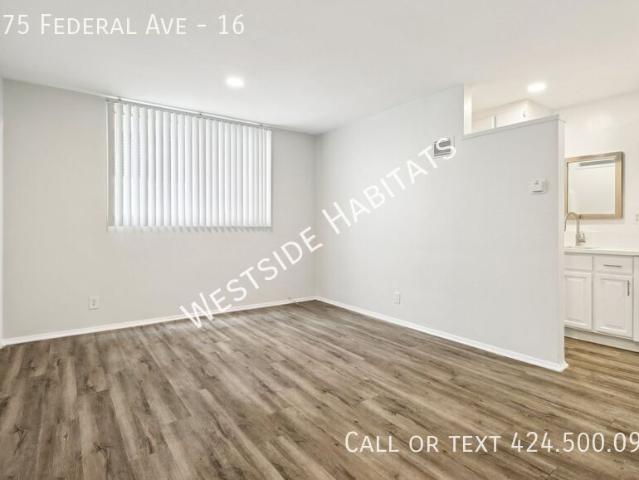 1275 Federal Gorgeous, fully renovated building located in Brentwood