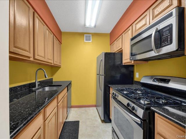 1275 Grant Avenue 10E