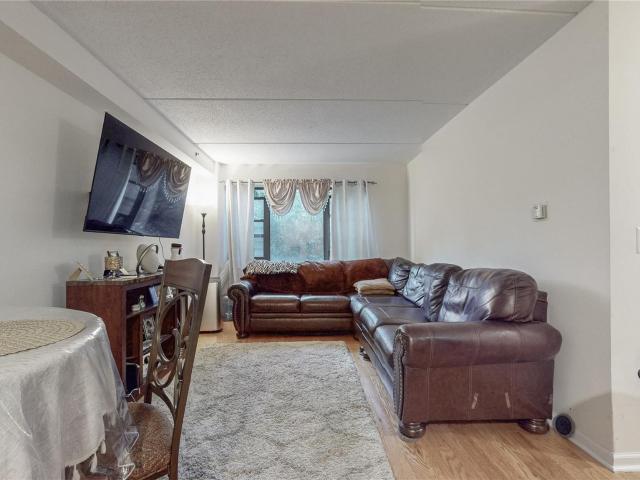 1275 Grant Avenue 2G
