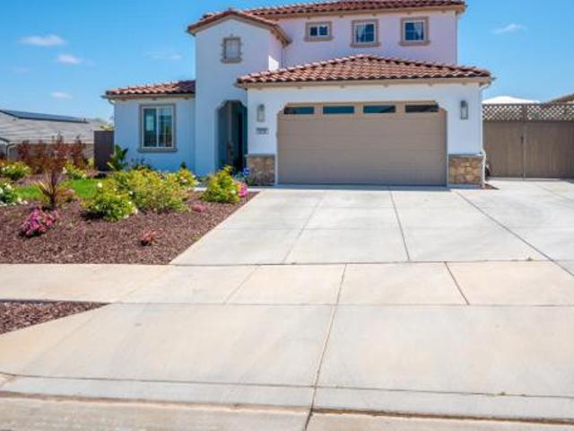 1275 Grand Meadow Way, Santa Maria, CA 93455