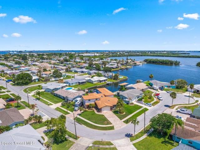 1275 Island Dr, Merritt Island, FL 32952
