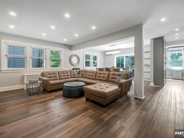 1275 Princeton Road