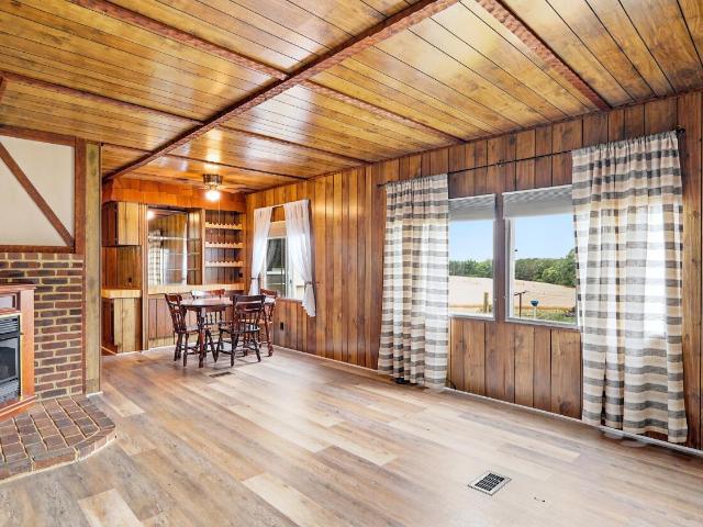 1275 Redfields Road
