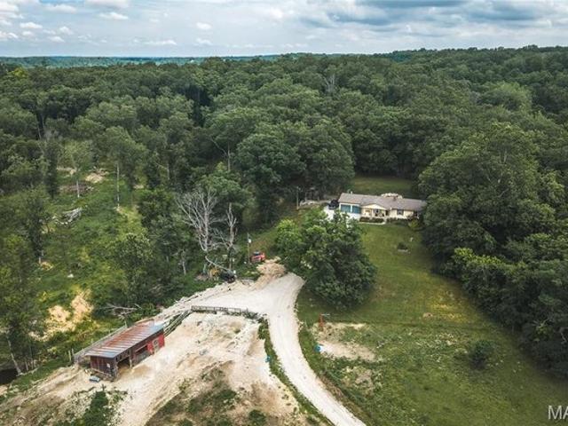 1275 Roller Rd, Saint Clair, MO 63077
