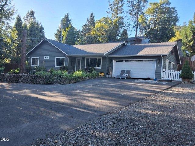 1275 4th Ave, Gold Hill, OR 97525