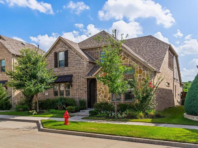 12767 Royal Oaks Lane