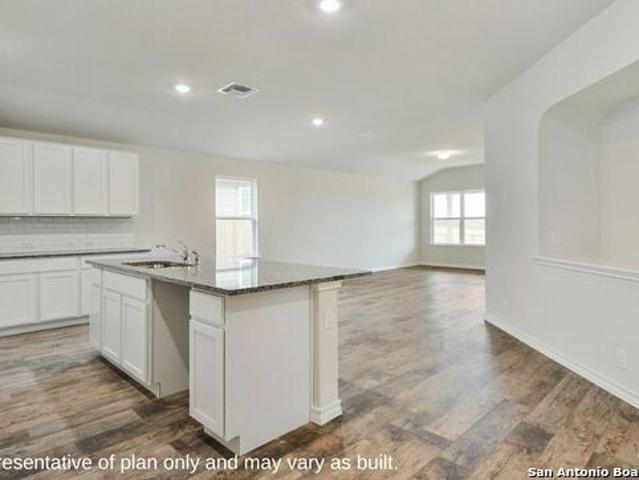 12764 El Arrayan