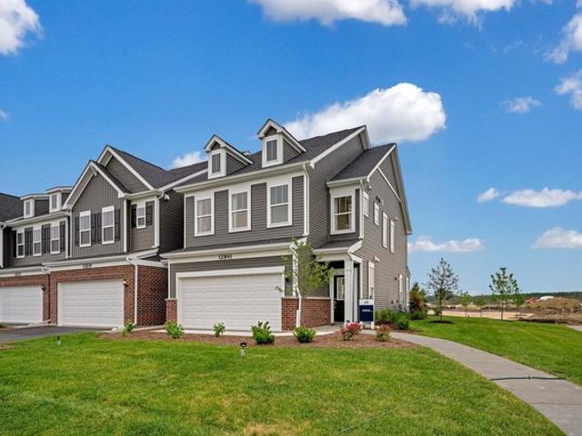 12764 S Nicholas Dr, Plainfield, IL 60585