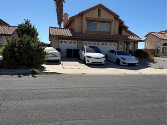 12765 Sundown Rd, Victorville, CA 92392