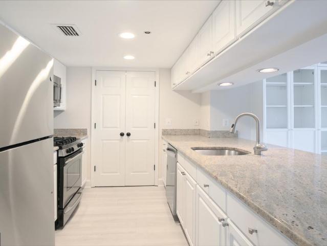1276 N Wayne Street # 908