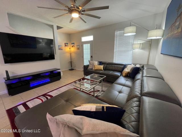 1276 B Century Oaks Drive