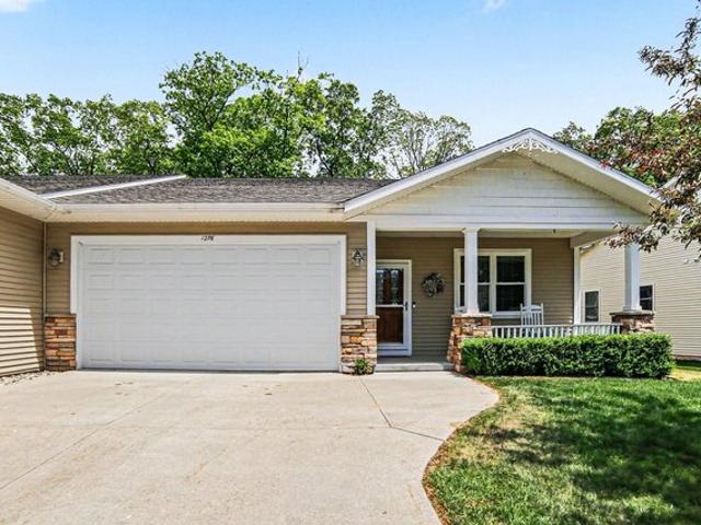 1276 Blue Heron Dr, Ludington, MI 49431