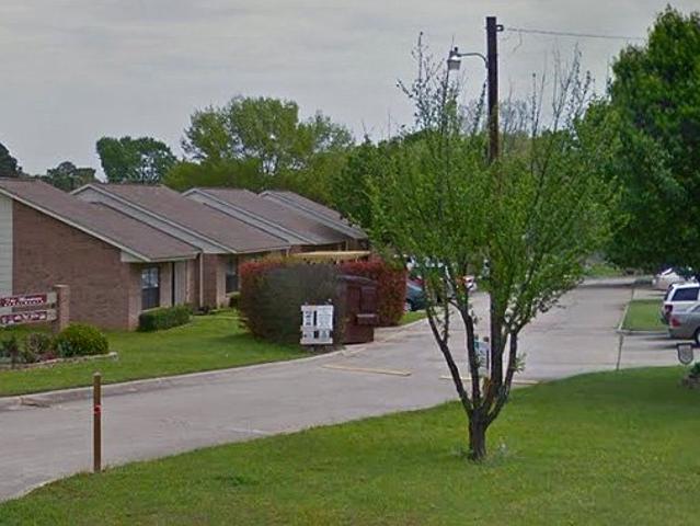 1276 Hwy 155 North, 2 beds, 1 full bath