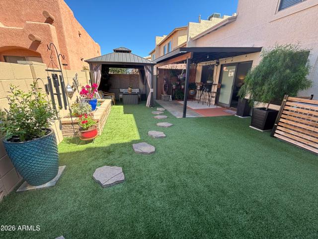 1276 LEON Way