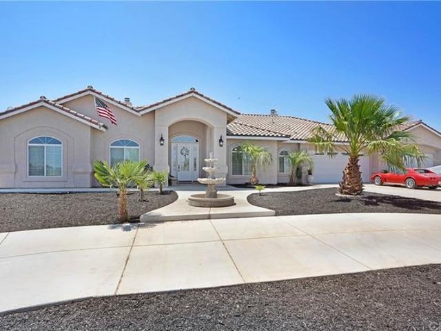 12771 Cedar St, Oak Hills, CA 92344