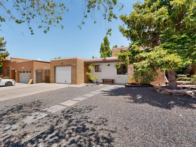 1277 Calle La Mirada