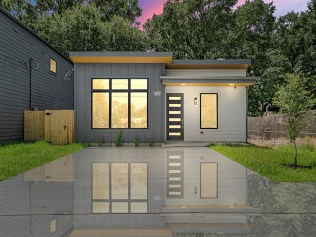1277 Dewalt St, Houston, TX 77088