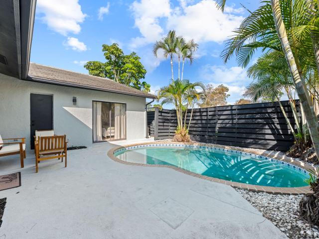 1277 Periwinkle Pl, Wellington, FL 33414 | MLS #B26023