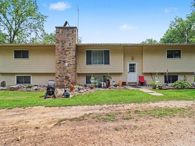 1278 N Waldron Rd, Crystal, MI 48818