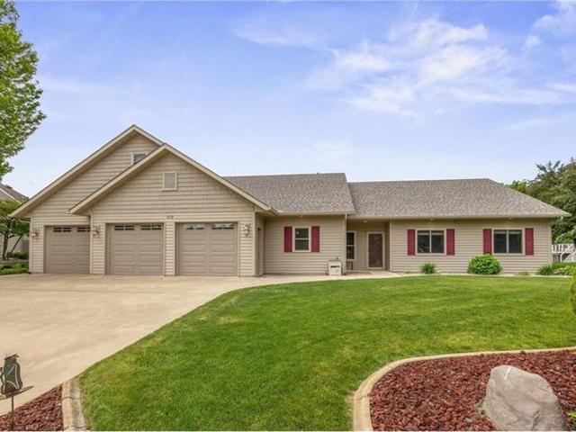 1278 Birdie Cir NW, Hutchinson, MN 55350