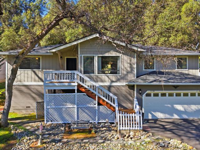 12796 Cresthaven Dr, Groveland, CA 95321 | MLS #41127
