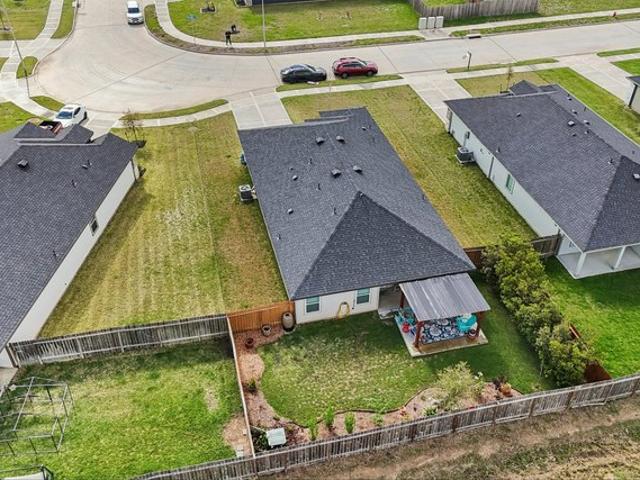 1279 Thornbird Trl, Sealy, TX 77474